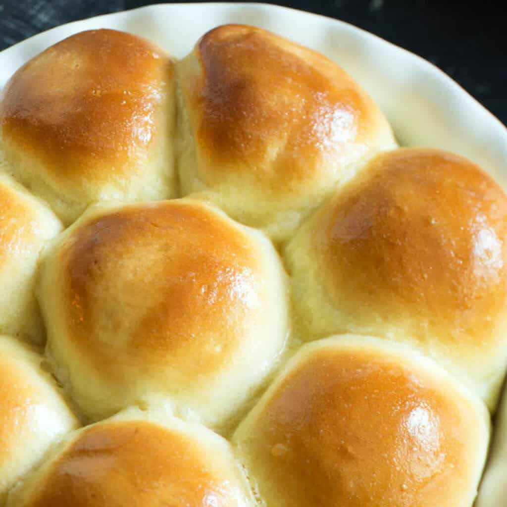 How to Warm Dinner Rolls - Butter & Baggage