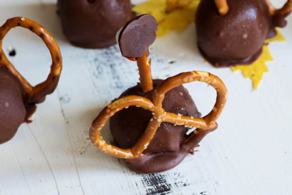Turkey Oreo Balls (Thanksgiving Truffles) - Butter & Baggage