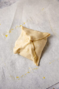 Breakfast Puff Pastry Pockets (with Sausage, Egg & Apple) - Butter ...