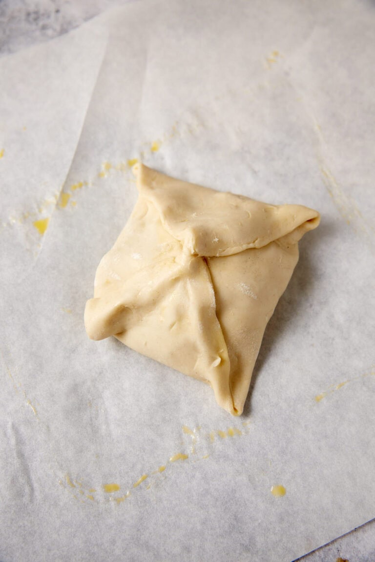 Breakfast Puff Pastry Pockets (with Sausage, Egg & Apple) - Butter ...