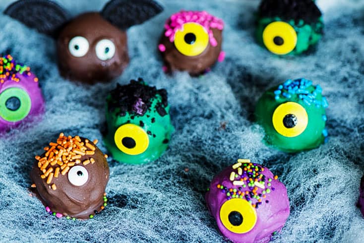 EASY Halloween Oreo Truffles | Butter & Baggage