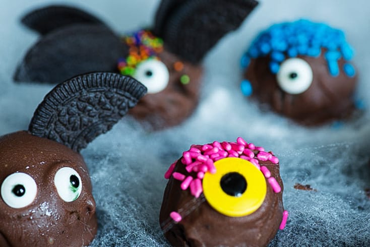 EASY Halloween Oreo Truffles | Butter & Baggage