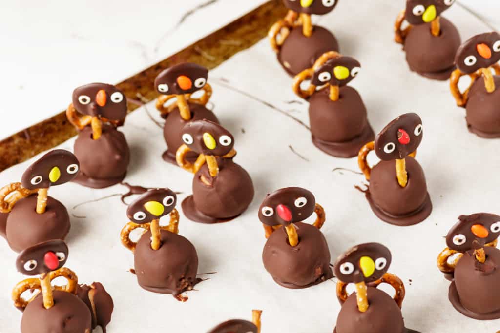 Turkey Oreo Balls (Thanksgiving Truffles) - Butter & Baggage