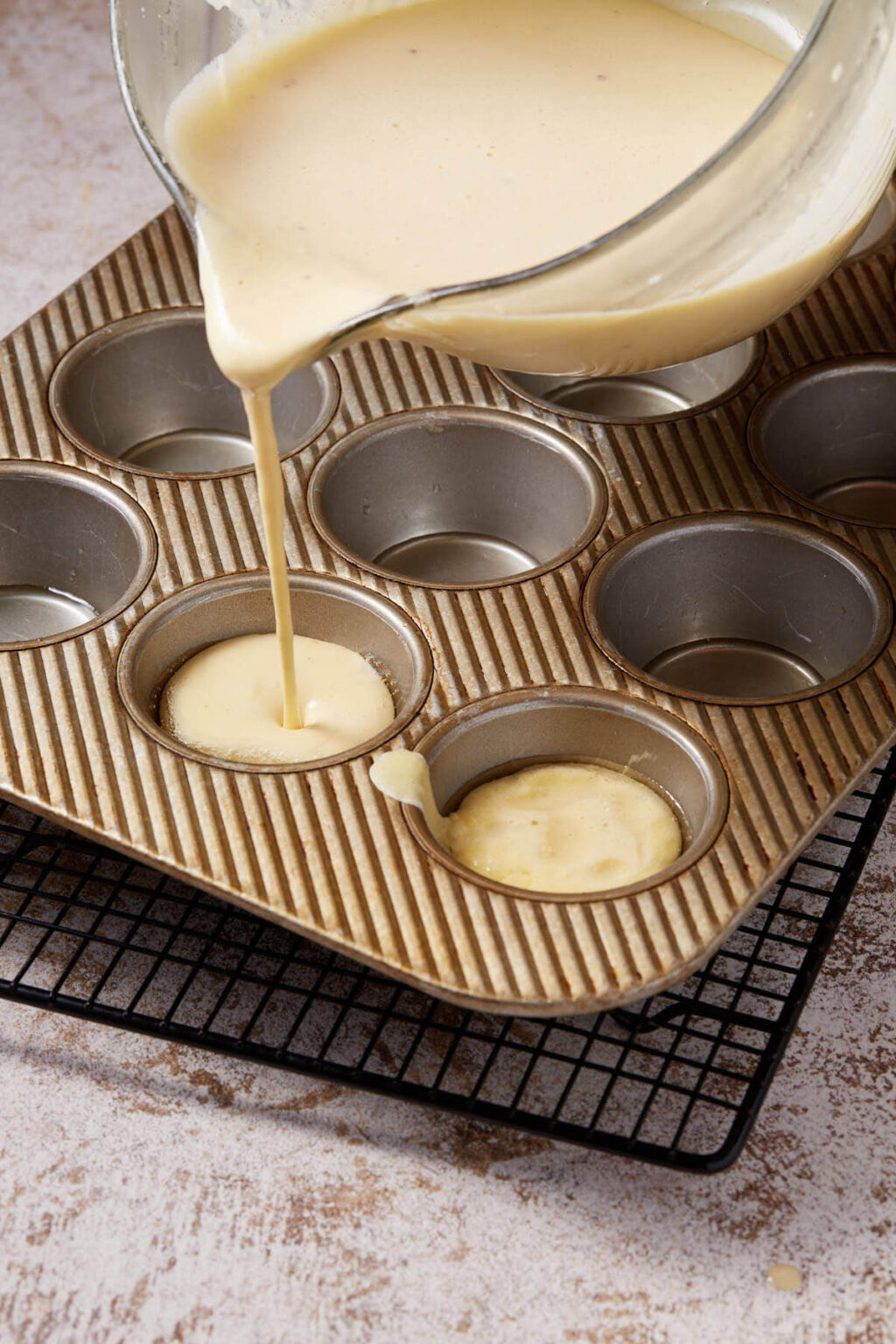 Yorkshire Pudding Muffin Tin - Butter & Baggage