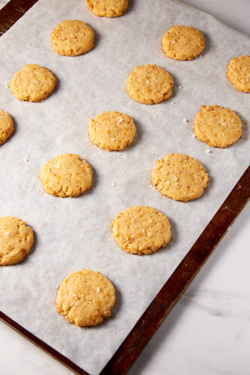 Crispy Cheese Wafers with Rice Krispies (Cheese Crispies) - Butter ...