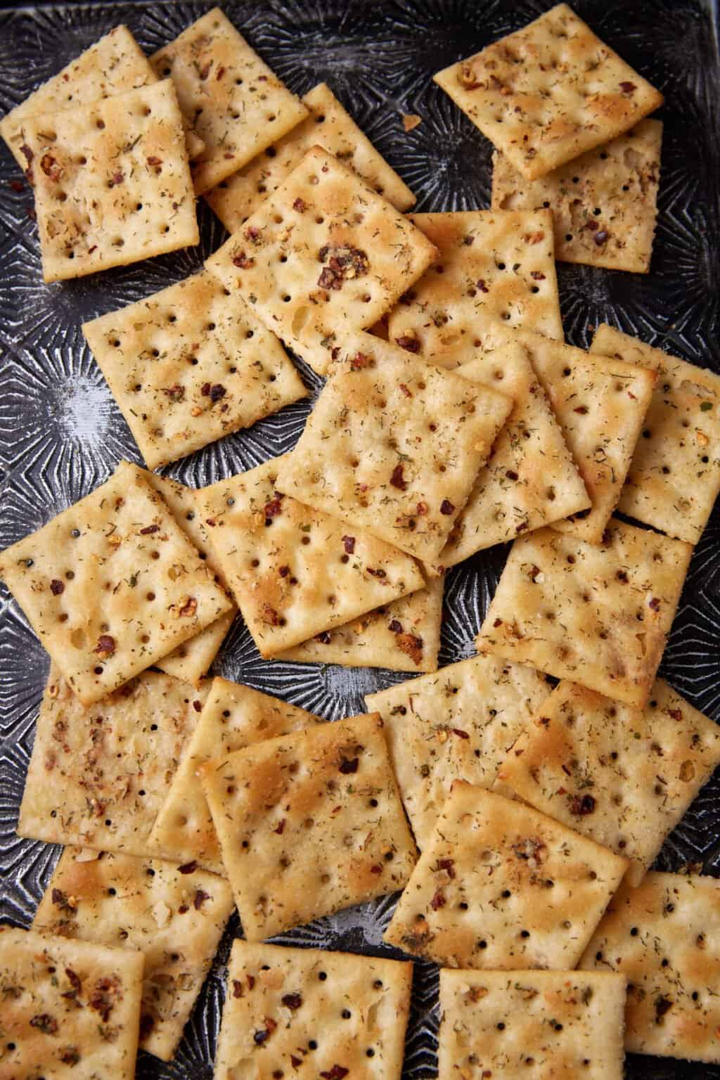 Fire Cracker Recipe with Saltines - Butter & Baggage